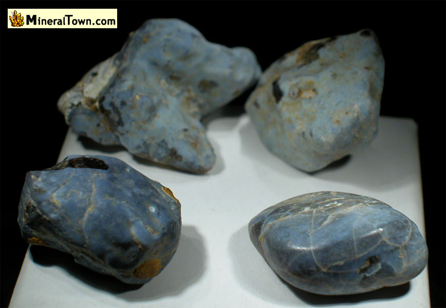 Opal variety Menilite. Opals Photo Gallery at MineralTown.com