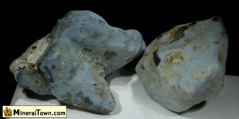 Opal variety Menilite. Opals Photo Gallery at MineralTown.com